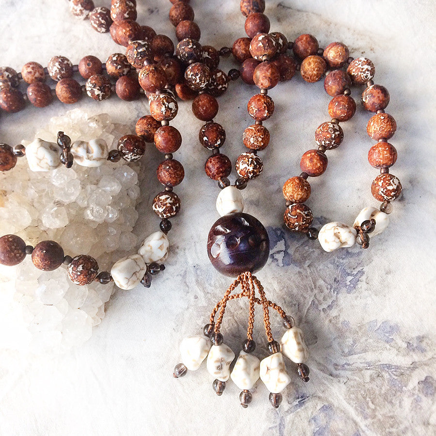 Agate meditation mala – Spirit Carrier