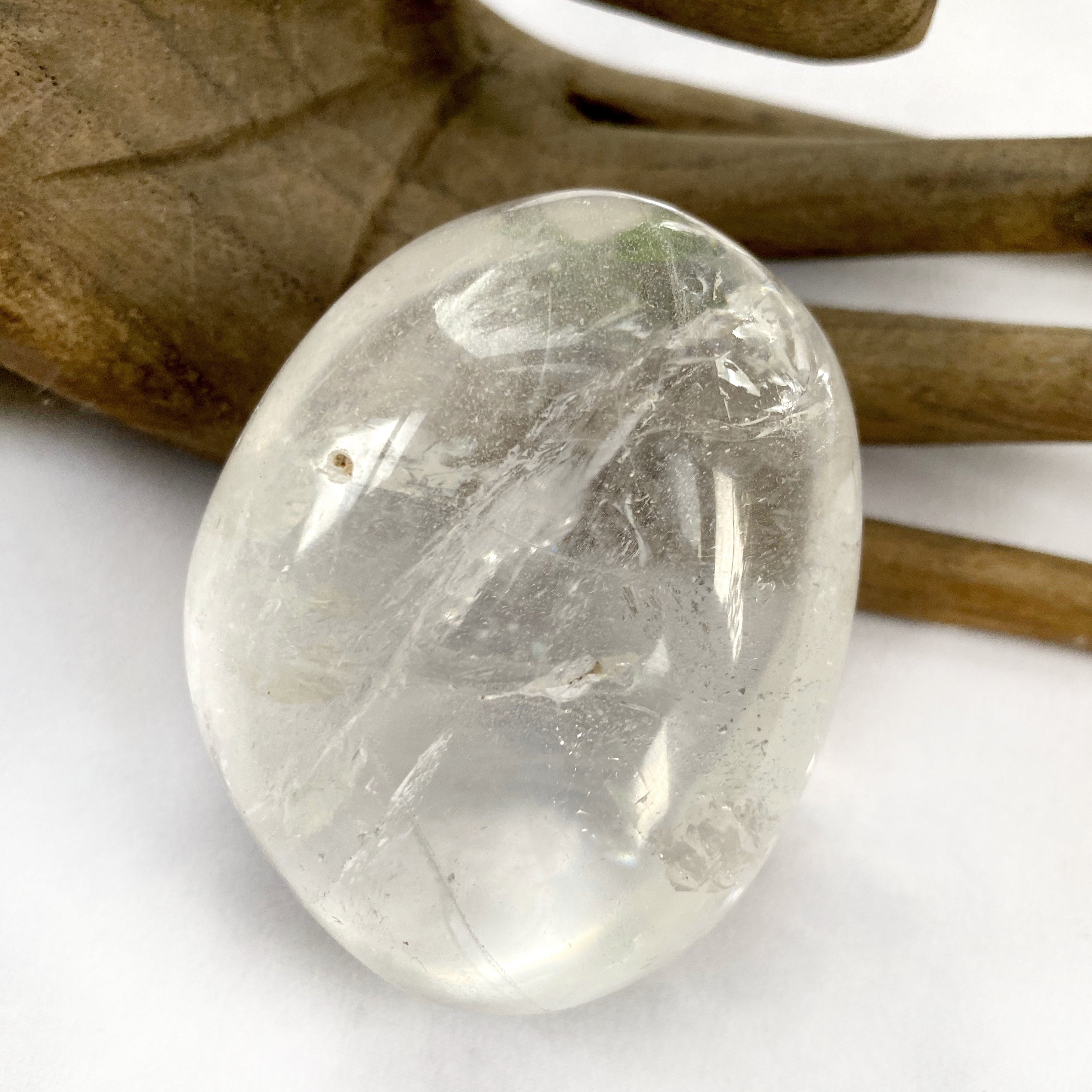 Smooth Quartz 'pebble' – Spirit Carrier