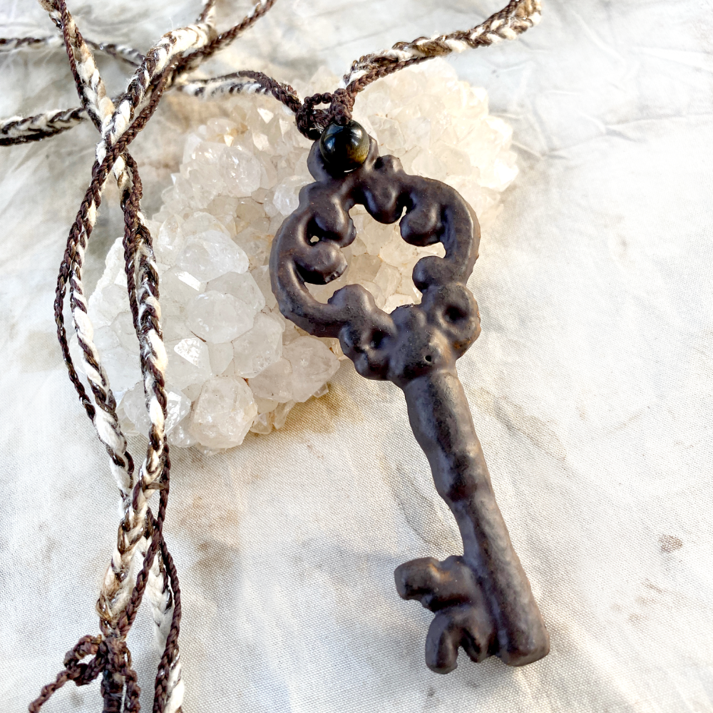 'Master Key' witch talisman with Hawk Eye crystal energy – Spirit Carrier