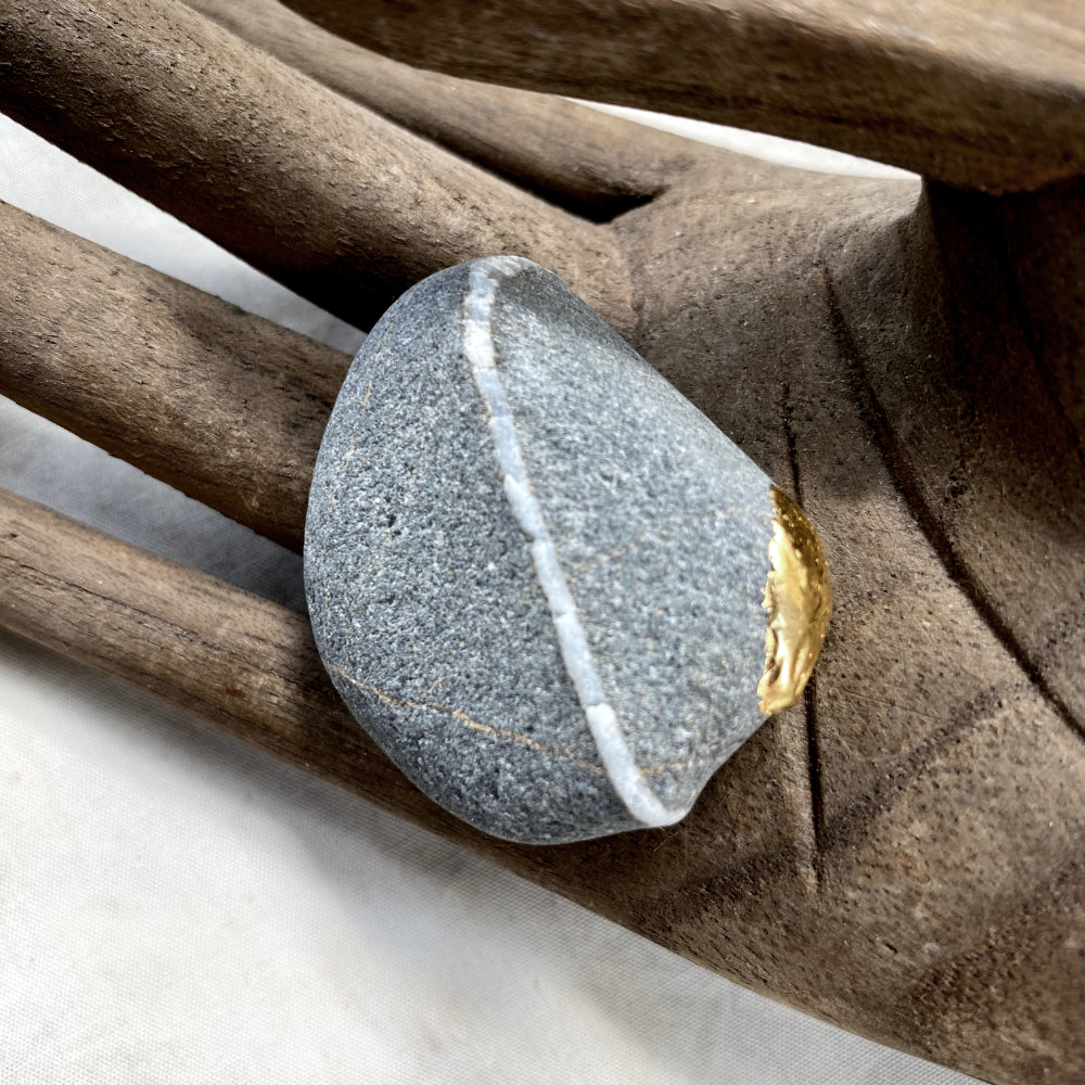 'Wishing Rock' ~ sea-tumbled Shale stone with genuine 24ct gold leaf ...
